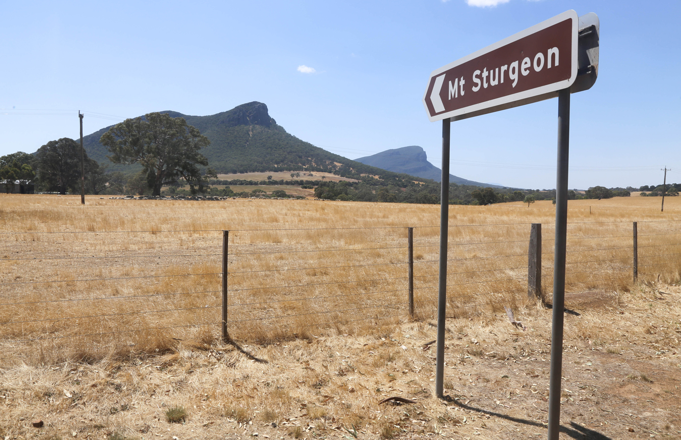 Mt-Sturgeon,-Grampians-National-PArk | Time Twins